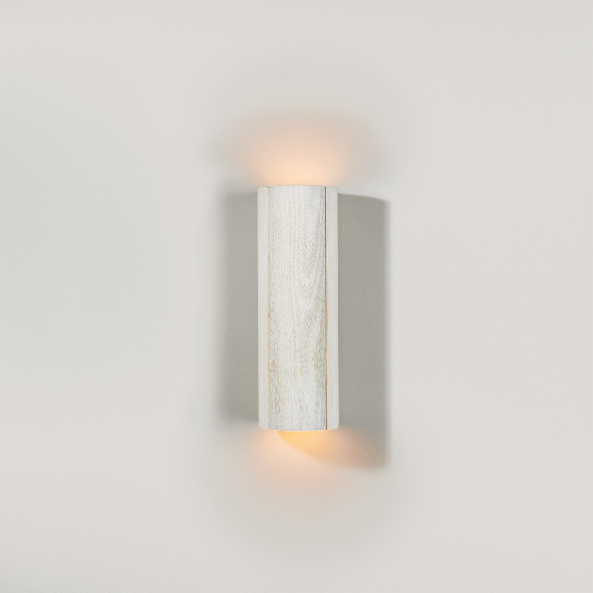 Pillar Sconce - Stickbulb